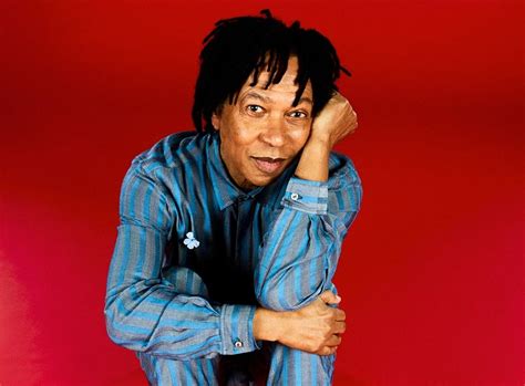 O Pop Quem Me Salva Por Estar Incrustado Diz Djavan Em