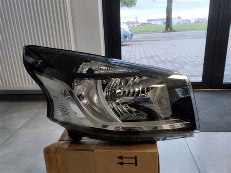 Renault Trafic Iii Lampa Prawa Prz D R