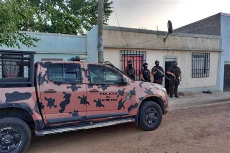 La policía secuestró droga y detuvo a una mujer tras un allanamiento en