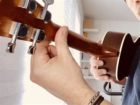 Mastering The Basics Learning How To Hold A Ukulele TuCuatro Learn