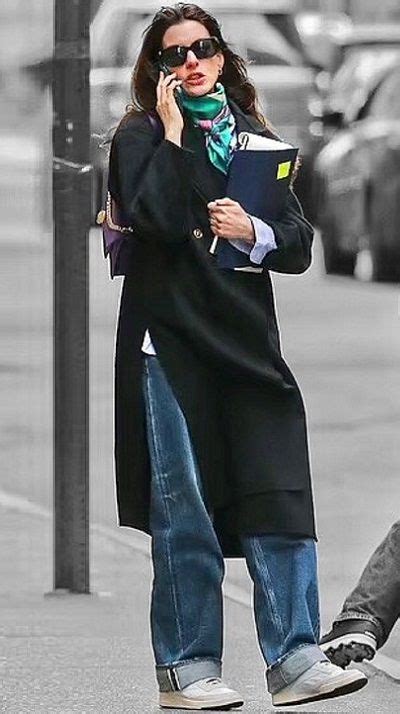 Anne Hathaway In New York City New York On Tuesday 28 02 2023