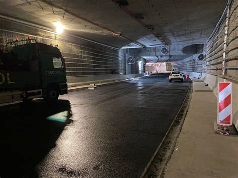 W tunelu pod Świną kładziony jest asfalt Kiedy otwarcie tunelu w