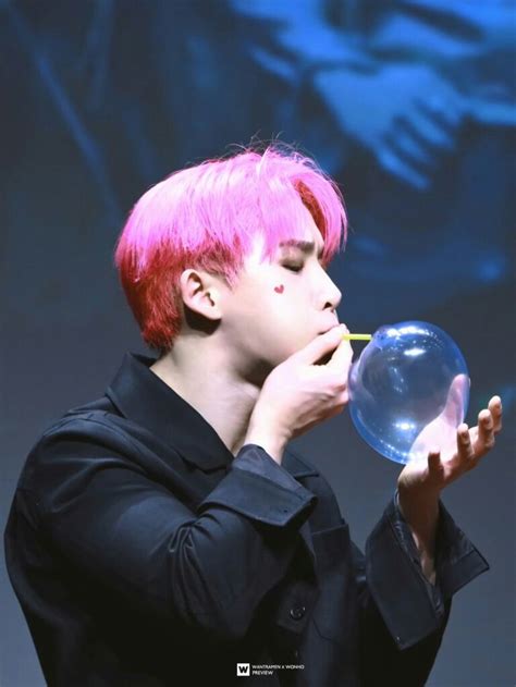 Pin By Daiane Arantes On Lee Hoseok Monsta X Wonho Monsta X Guys