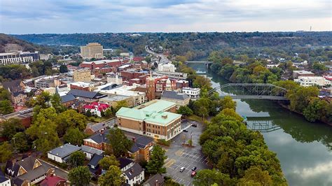 These Small Towns In Kentucky Come Alive In Fall WorldAtlas