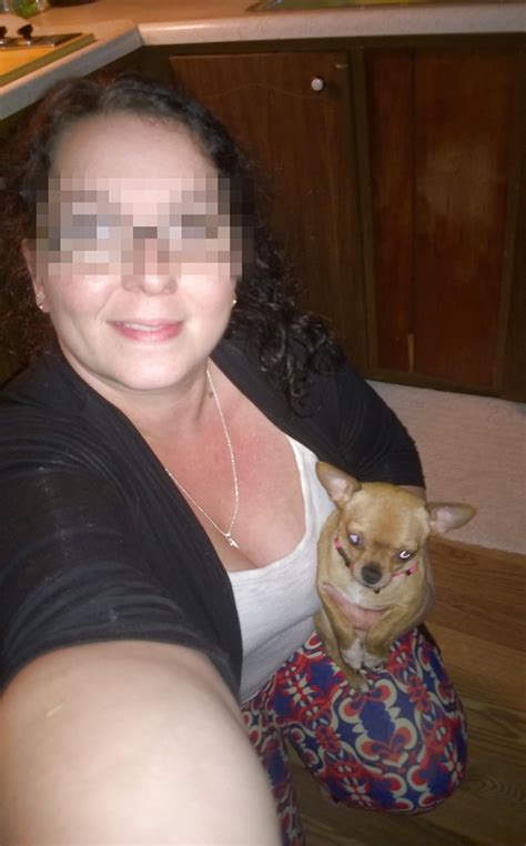 Carine femme au foyer pour rencontre sexy à Redon