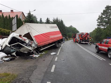 Tragiczny wypadek w Okocimiu Nie żyje kierowca osobówki