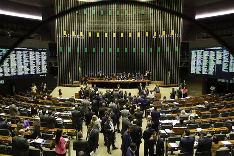 Fundo Eleitoral de R 5 bilhões para 2024 é aprovado no Congresso