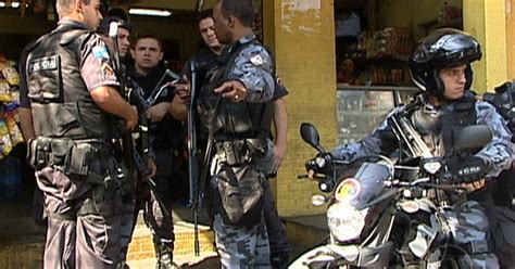 G1 Tiroteio volta a assustar moradores na Rocinha notícias em Rio