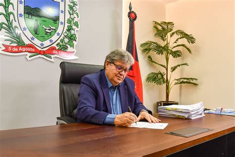 Jo O Azev Do Entrega Mais Ve Culos Para Fortalecer As A Es De