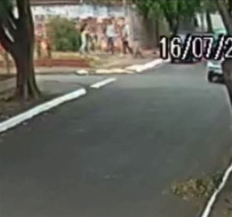 Homem Morto Ap S Ser Brutalmente Espancado Em Pai Andu Plant O Maring