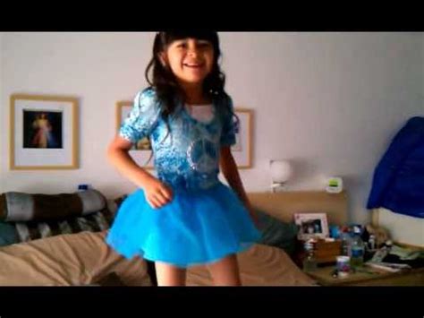 My Lil Sis Bri Bri Dancing Don Omar Taboo Youtube