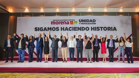 Claudia Sheinbaum presenta al equipo que la acompañará durante campaña