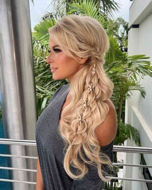 15 Cutest Side Ponytail Ideas For 2025 That You Need To See