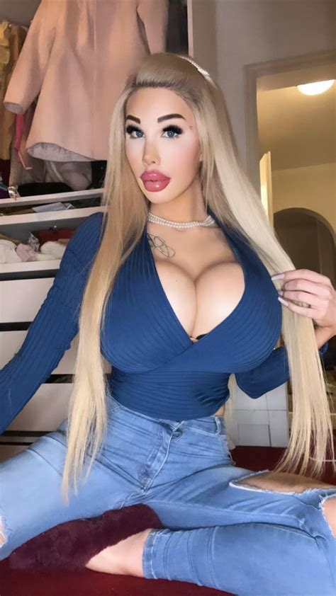 Bimbo In Blue Rbimbofetish
