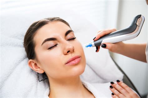 Mezoterapia mikroigłowa na twarz Derm Expert