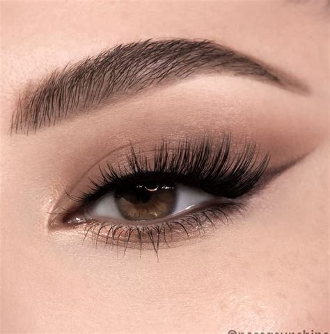 Pin di 𝑘𝑖𝑚𝑏𝑒𝑟𝑙𝑦 su makeup Trucco occhi Trucco agli occhi