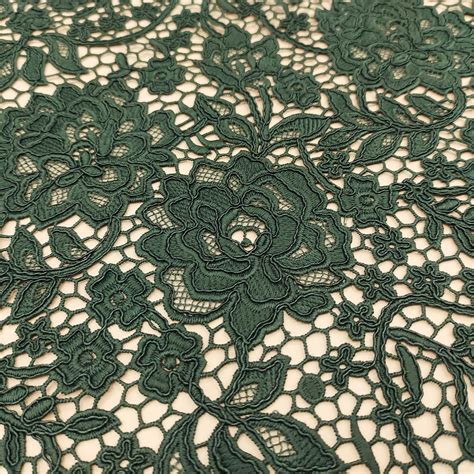 Tessuto Pizzo macramè doppio smerlo motivo floreale verde bottiglia