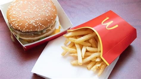 McDonald s lanza una nueva hamburguesa de pollo mucho más crispy MUI