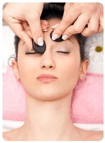 Conhece os benefícios das massagens pedras quentes