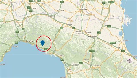 Frana A Castiglione Chiavarese In Provincia Di Genova Massi E Alberi