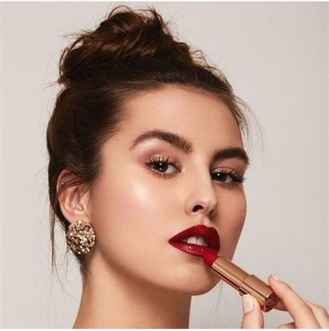 24 Beautiful Soft Romantic Makeup Looks To Copy The Glossychic