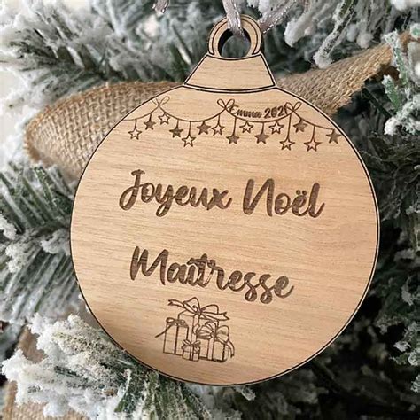 Suspension Boule de Noël personnalisée en bois faite main en France