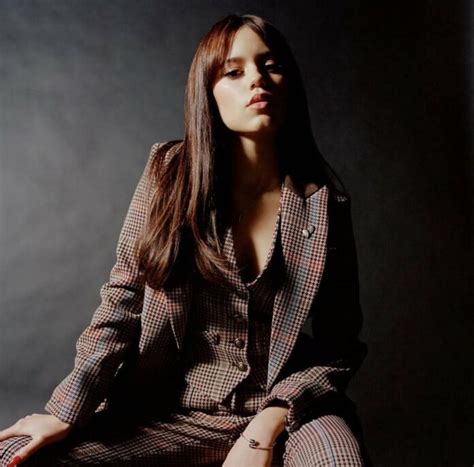 19 Jenna Ortega Hot Pics Interesting Facts Age Relationship Height