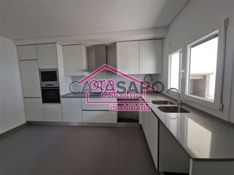 Maison Jumelée 4 Pièces Acheter 355 000 à Seixal Fernão Ferro CASA