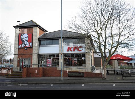 Fast Food Restaurant Kentucky Fried Chicken Fotos Und Bildmaterial In