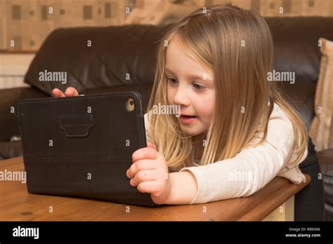 Three Years Old Fotos Und Bildmaterial In Hoher Auflösung Alamy