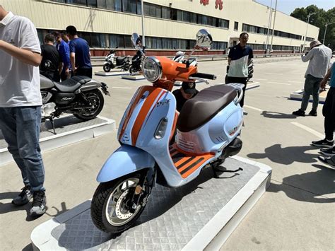 Dẹp Honda Air Blade đi vua xe ga 150cc mới đẹp mê ly ra mắt giá 40
