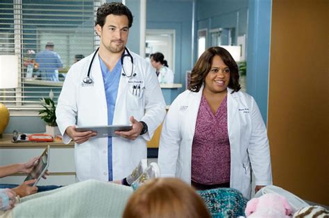 Medical Dramas Like Grey S Anatomy Are Donating Supplies To Hospitals