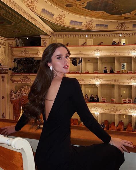 Pin De Martina Em Salvataggi Rapidi Imagens Fashion Mulher Looks