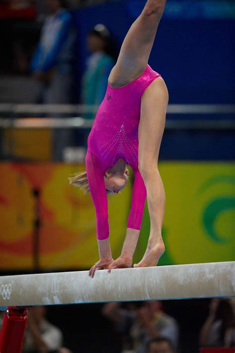 Nastia Liukin Scrolller