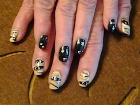 Mummy Nails Inspired By Robin Moses Nails Robin Moses Nail Art