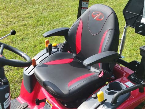 2024 Mahindra EMax 20S HST Crystal Tractor Equipment