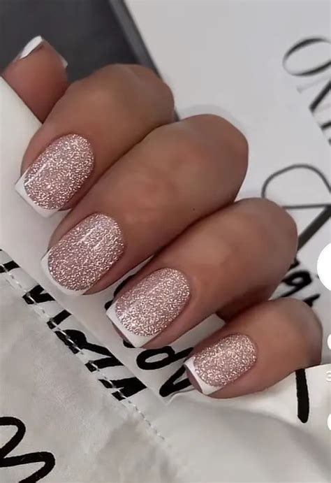 Dazzling New Years Eve Nail Designs To Ring In Bridesmaids