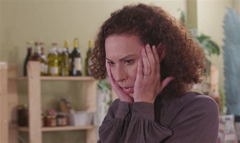 Η Γη της Ελιάς Spoiler Τα χτυπήματα για την Αρετή είναι πολλαπλά