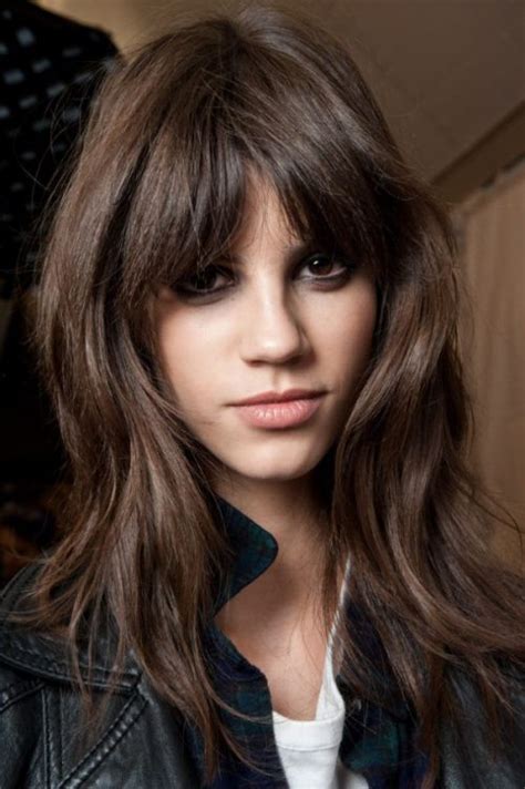 Media Melena Con Flequillo 14 Ideas De Peinados Hermosos 【2022】blog De Peluquería