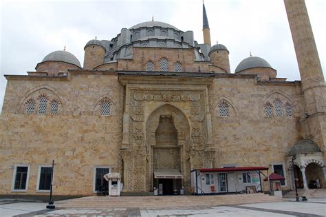 İstanbul Şehzadebaşı Camii nin bir benzerini Giresun da inşa ettiler