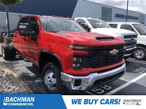 New 2024 Chevrolet Silverado 3500 HD Chassis Cab Work Truck Crew Cab In
