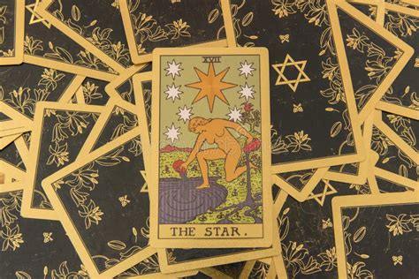 Karty Tarot Dla Rozdania Losu Wierzenia Religijne Szcz Cie