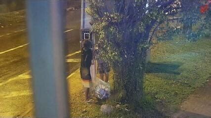 Casal Preso Ap S Tentar Furtar Fios De Poste No Litoral De Sp V Deo