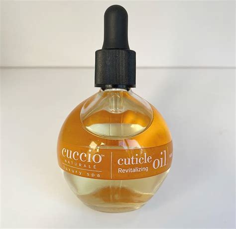 Cuccio Naturale Aceite revitalizante para cutículas de leche y miel