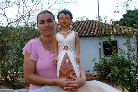 Artesanato do Vale do Jequitinhonha ganha marca território Rádio Bom