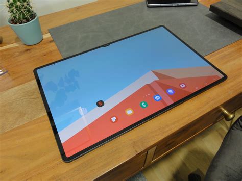 Galaxy Tab S Je Za Rohem Samsung Spou T P Edb N Registrace