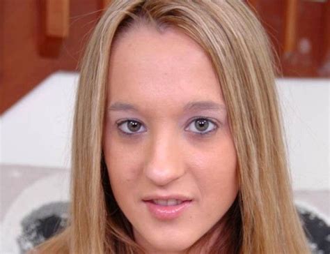 Lexi Lees Instagram Twitter And Facebook On Idcrawl