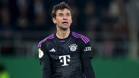 Nach Bayern Debakel im Pokal Thomas Müller kritisiert Mitspieler