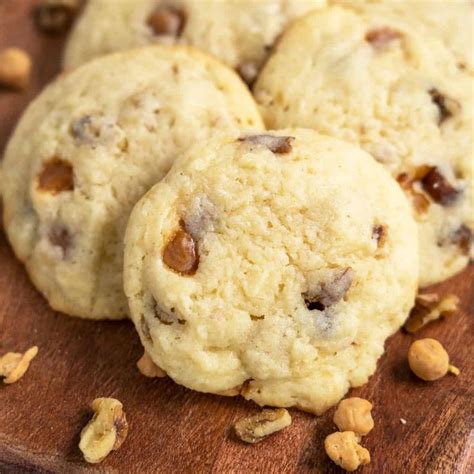Caramel Bits With Dates And Walnut Cookie Honey Cookies Caramel Bits