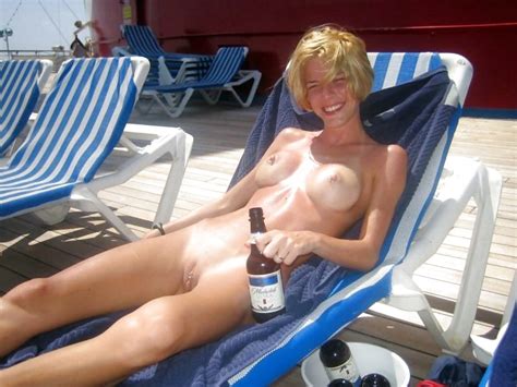 Strand Verteilt An Einem Fkk Strand Milf Porn Filme Auf Geile Frauen
